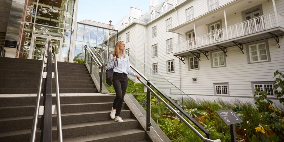 Visit a monastery in Québec City - Monastère des Augustines